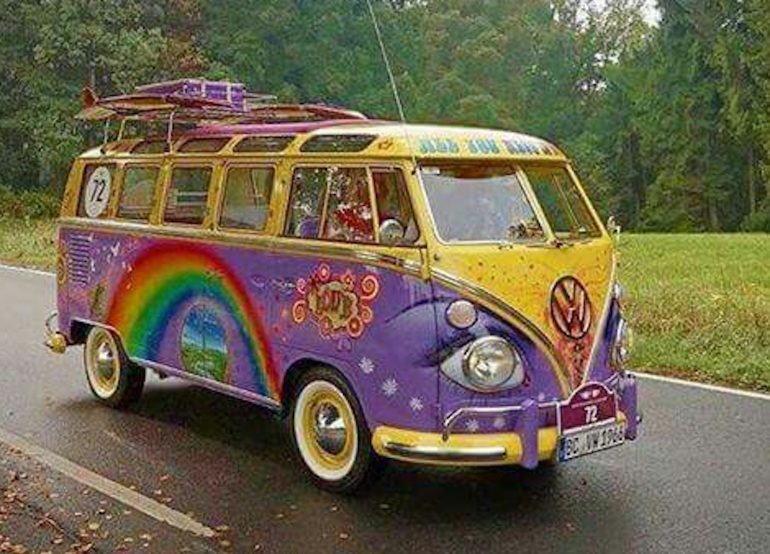 10 Photos of VW Kombis that will make you miss the 70s